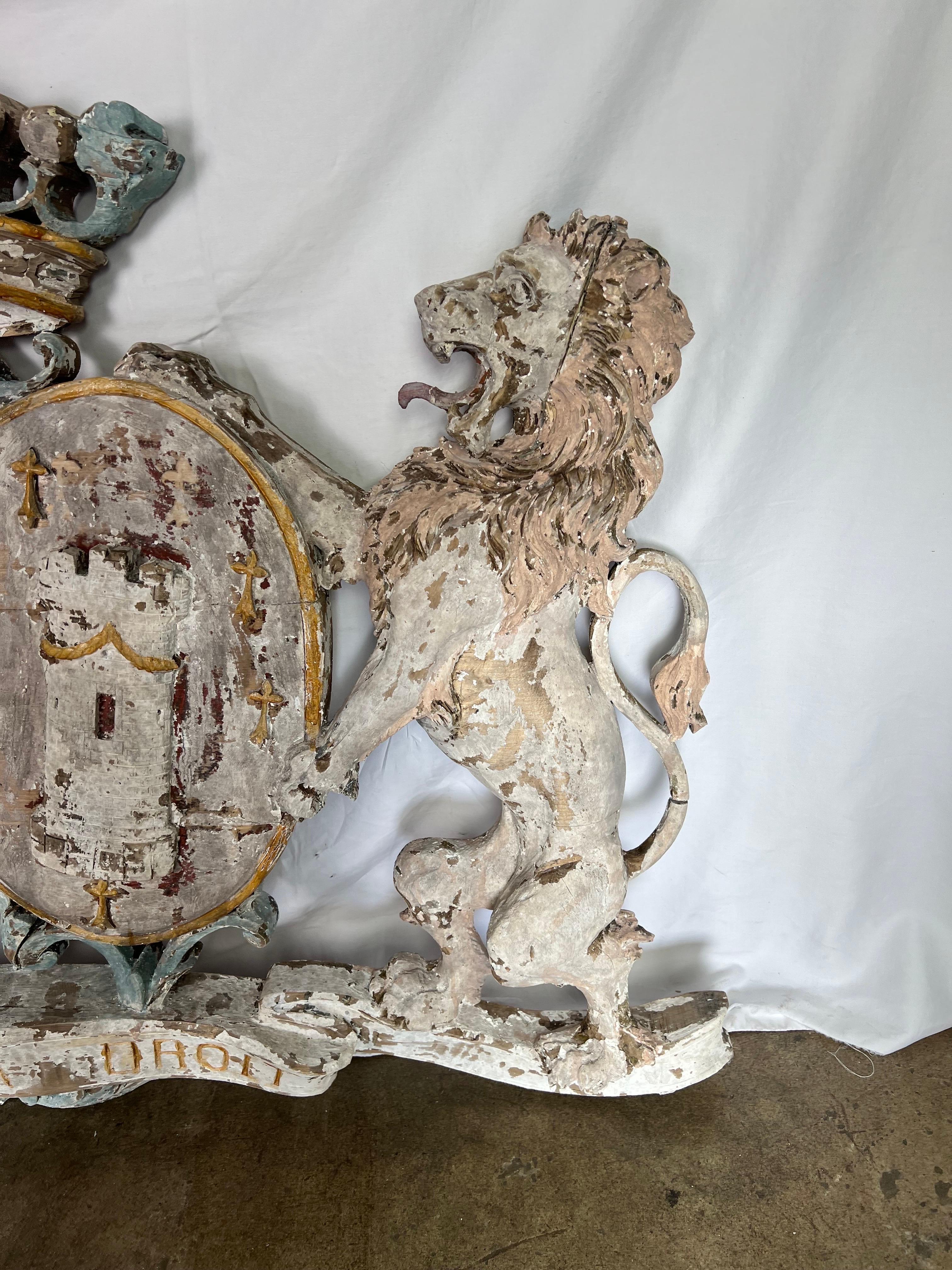 19th C. English Carved Royal Family Crest For Sale at 1stDibs