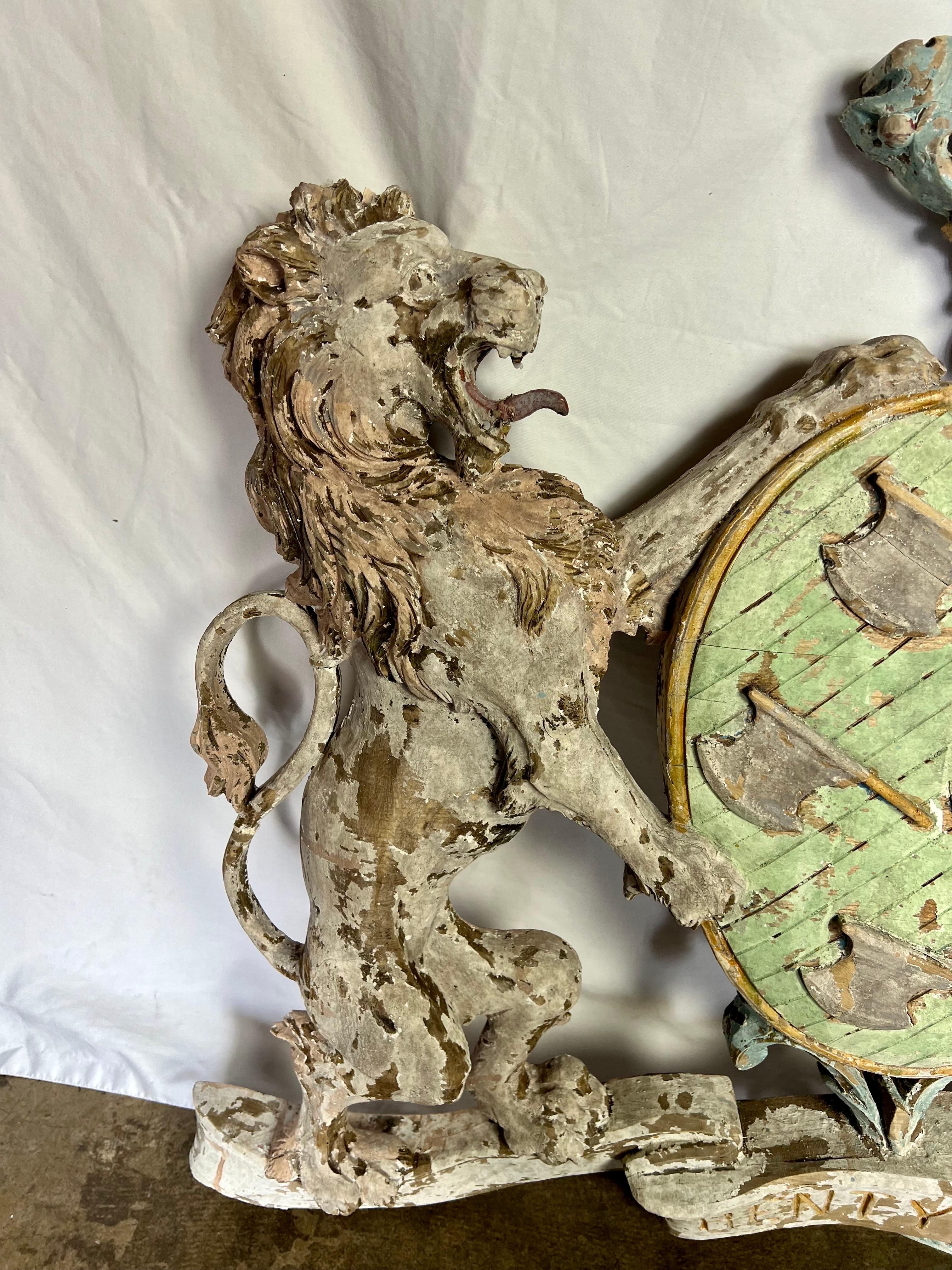 19th C. English Carved Royal Family Crest For Sale at 1stDibs