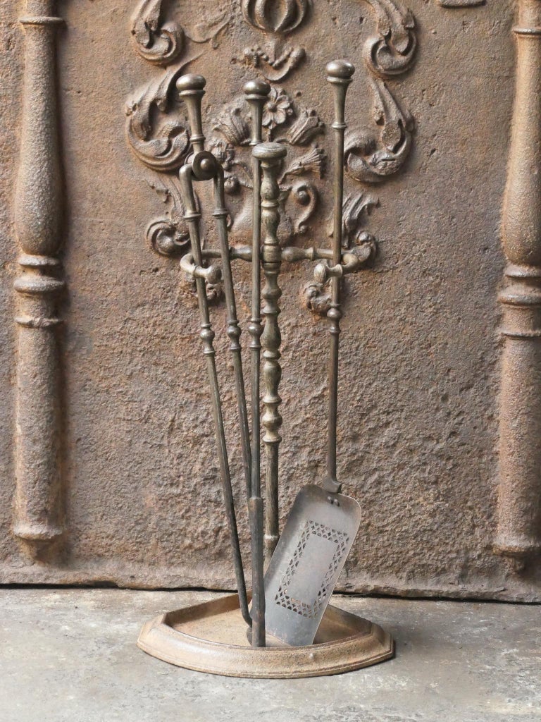 19th C. English Victorian Fireplace Tool Set For Sale at 1stDibs