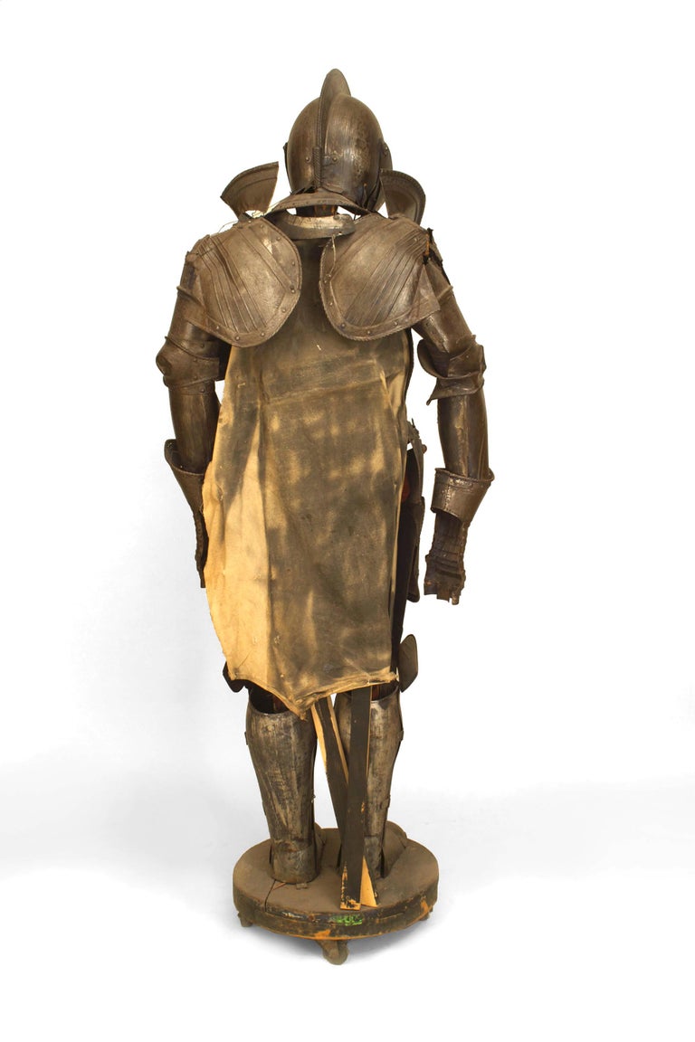 Italian Medieval / Renaissance Style Suit of Armor For Sale at 1stDibs