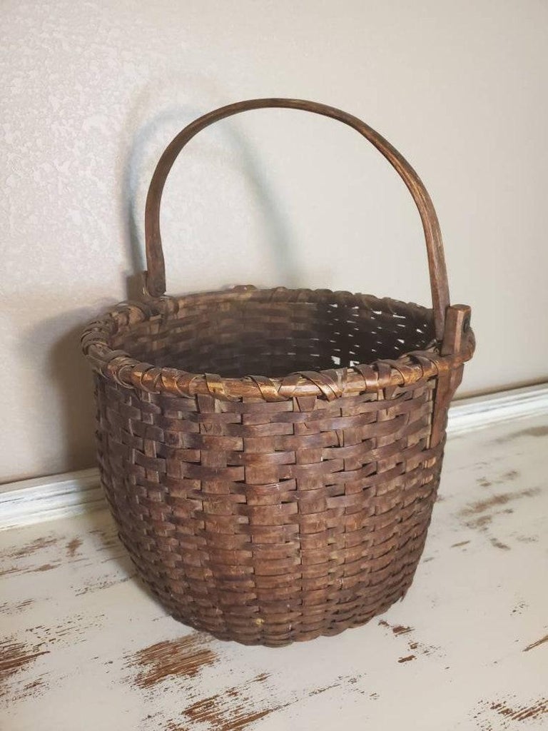 19th Century American County Gathering Basket For Sale at 1stDibs