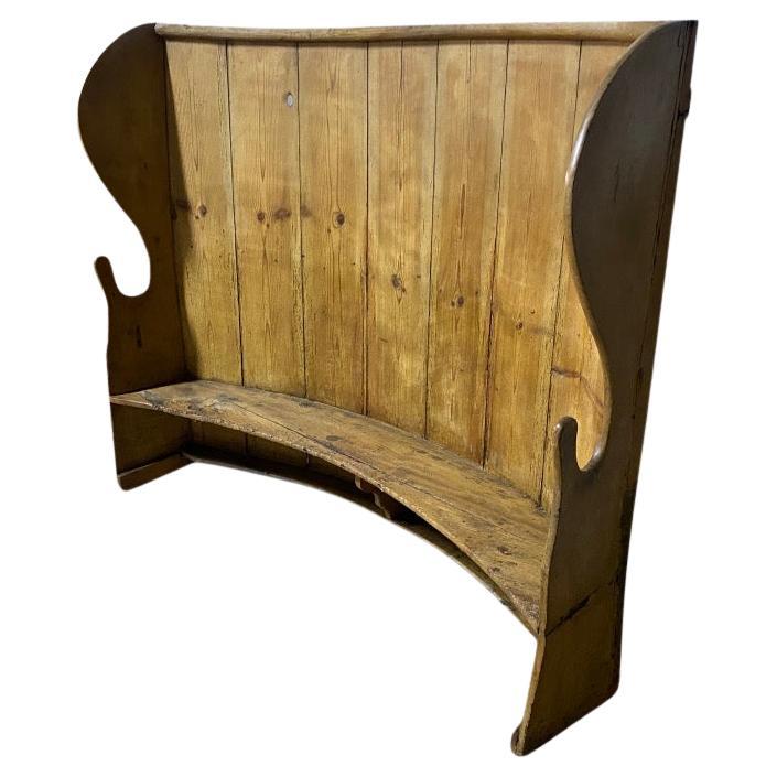 19th Century Barrel Back English Country Settle . For Sale at 1stDibs