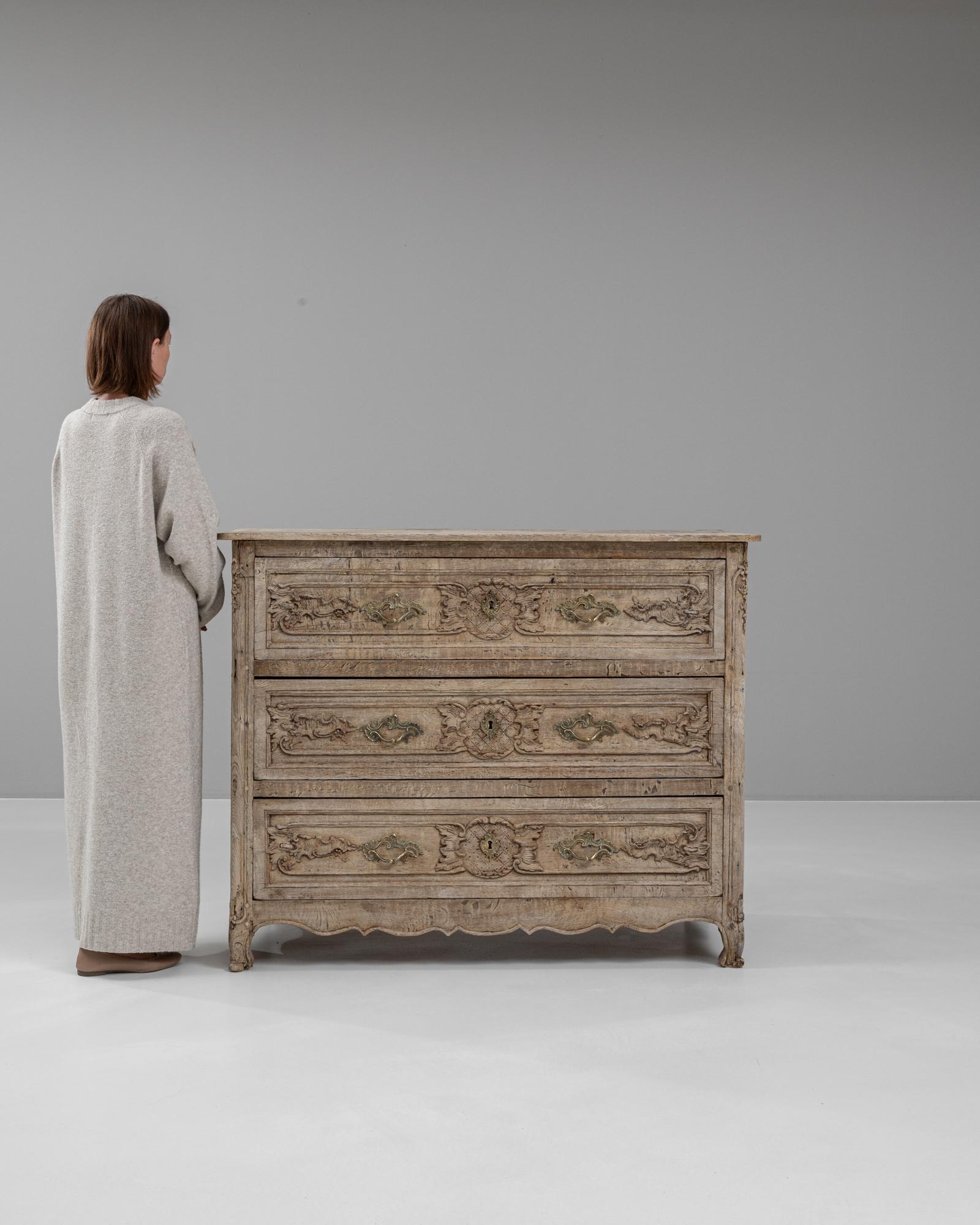 19th Century Belgian Bleached Oak Chest Of Drawers For Sale at 1stDibs
