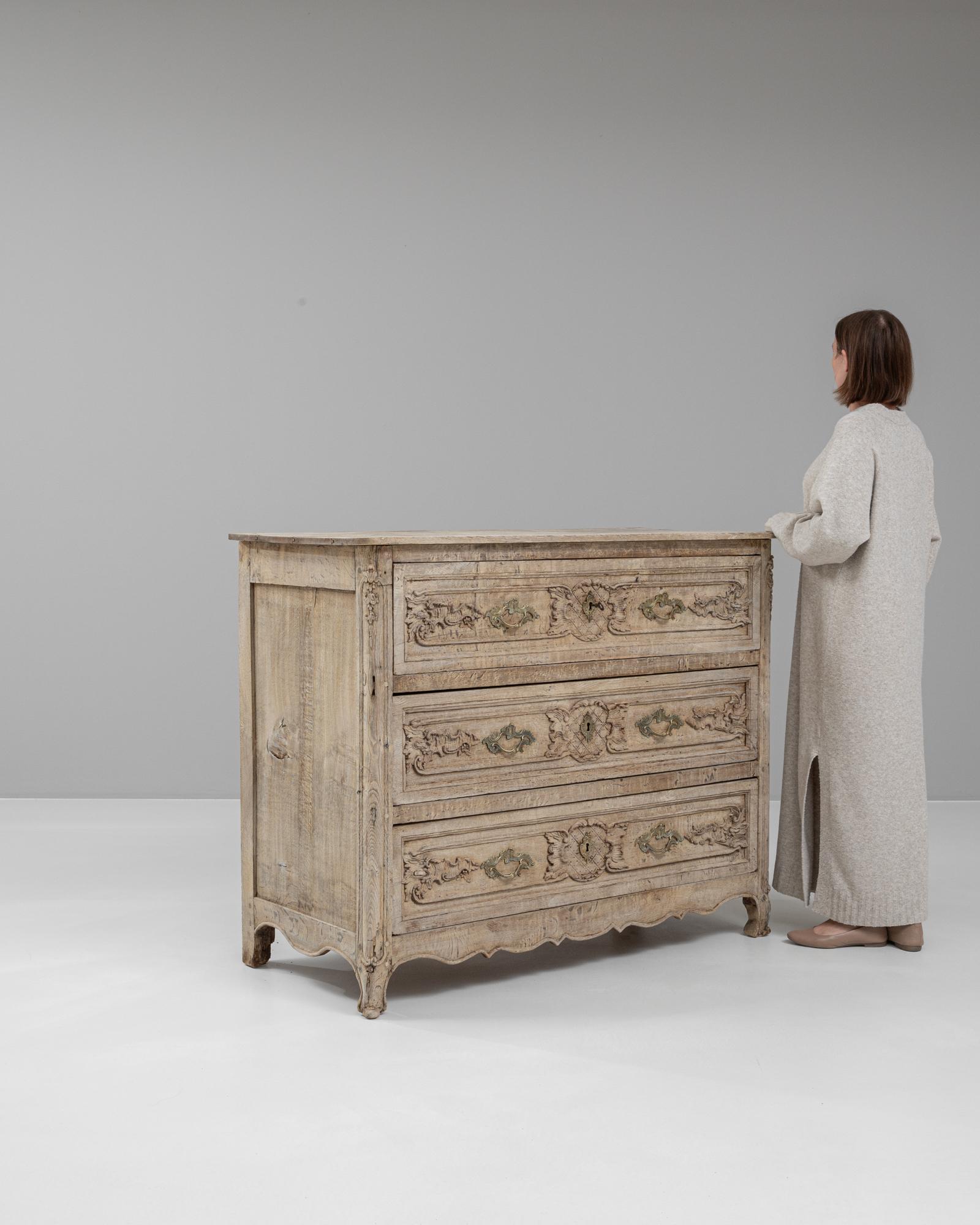 19th Century Belgian Bleached Oak Chest Of Drawers For Sale at 1stDibs
