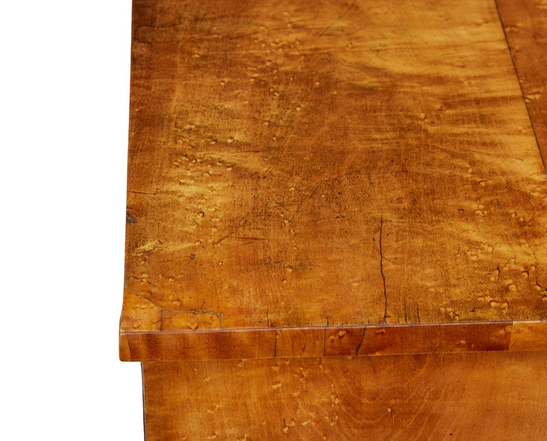 19th Century Bird’S-Eye Maple Chest of Drawers For Sale at 1stDibs