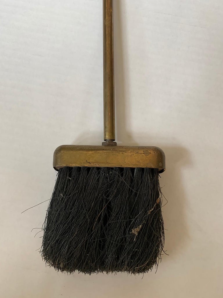 19th Century Brass and Horse Hair Fireplace Broom For Sale at 1stDibs