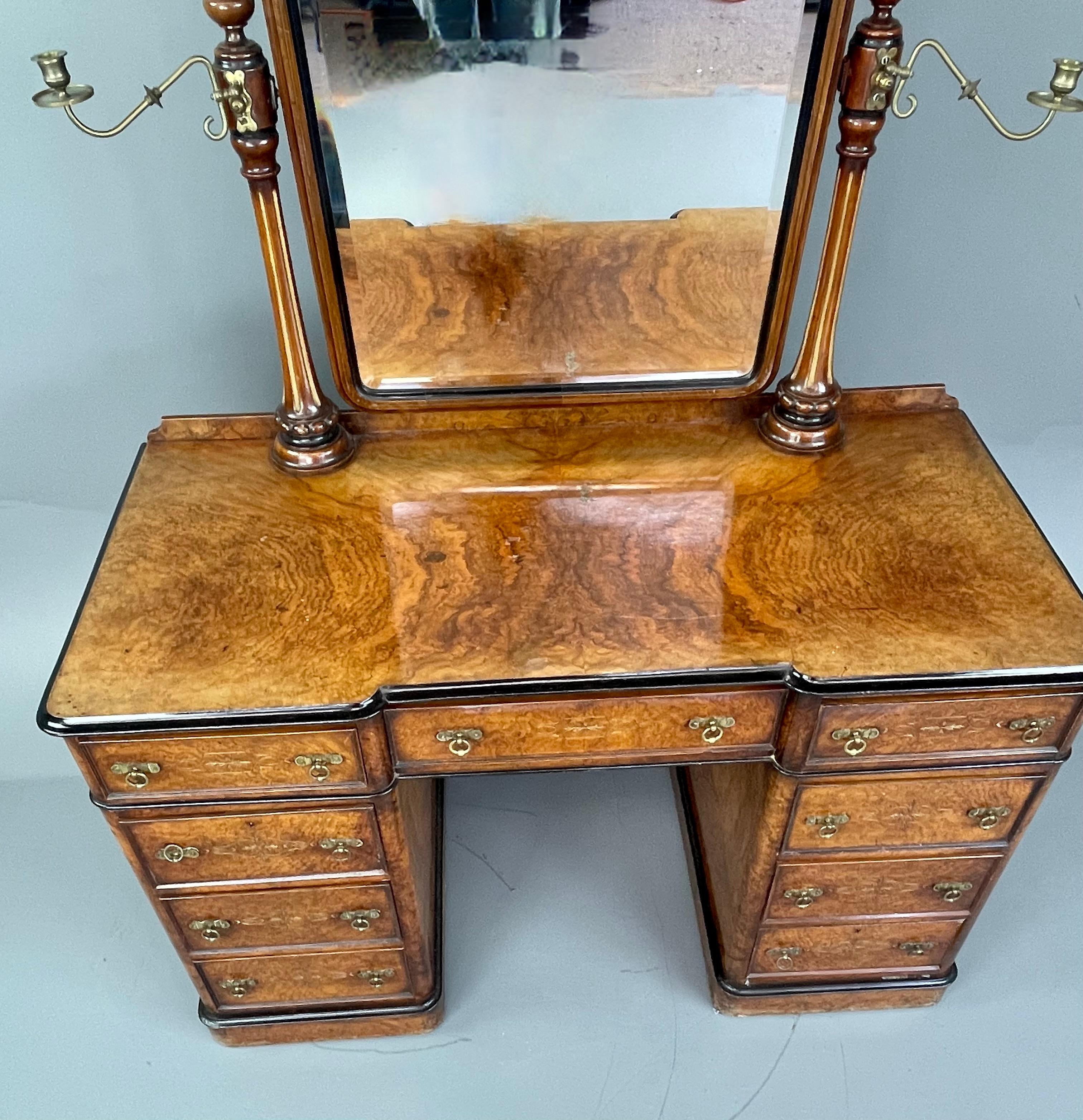 19th century burr walnut Victorian dressing table vanity For Sale at ...