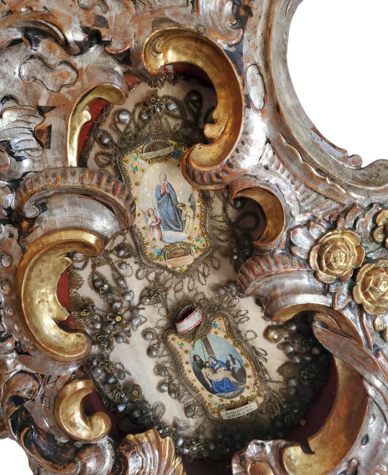 19th Century Carved Giltwood Reliquary For Sale at 1stDibs