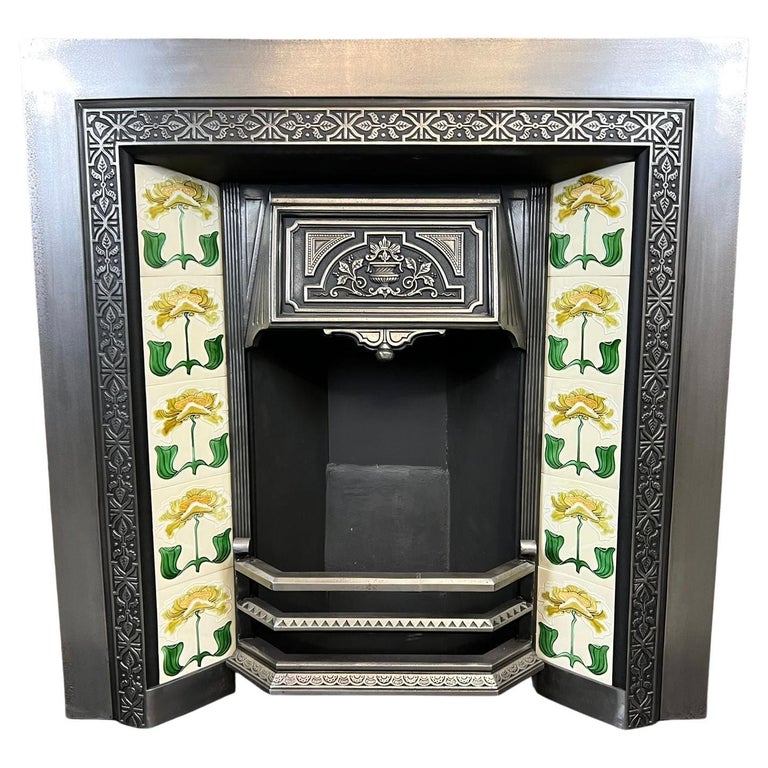 19th Century Cast Iron Tiled Fireplace Insert For Sale at 1stDibs
