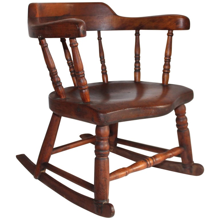 19th Century Child''s Windsor Rocker from New England For Sale at 1stDibs