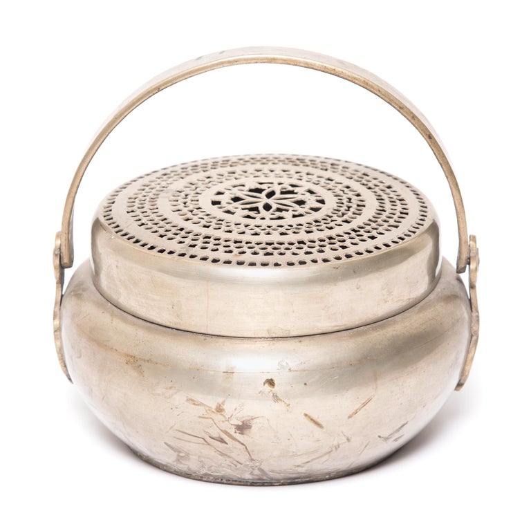 19th Century Chinese Brass Brazier with Floral Top For Sale at 1stDibs