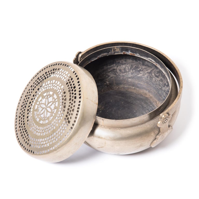 19th Century Chinese Brass Brazier with Floral Top For Sale at 1stDibs