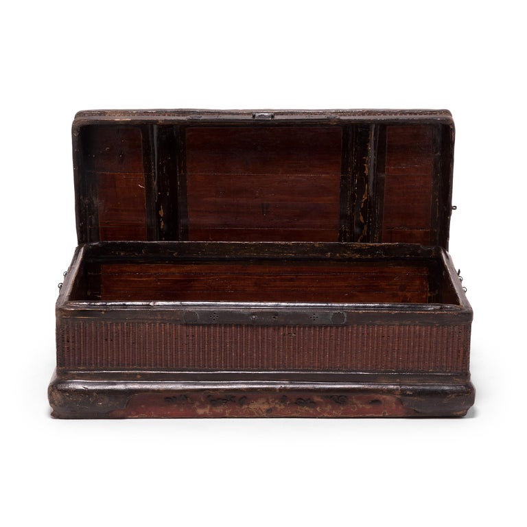 Chinese Finely Woven Lacquered Trunk, c. 1800 For Sale at 1stDibs