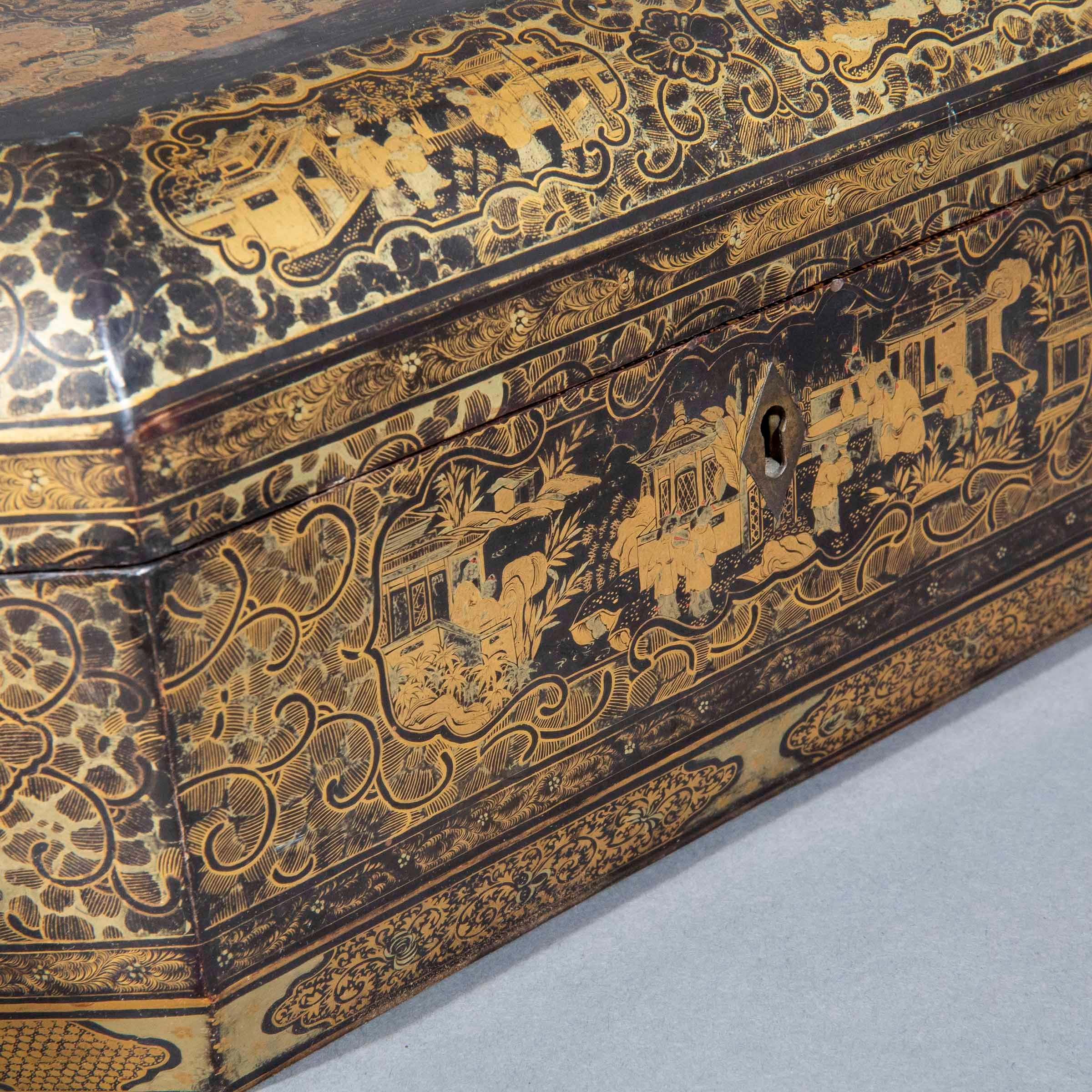 19th Century Chinese Lacquer Box or Tea Caddy For Sale at 1stDibs