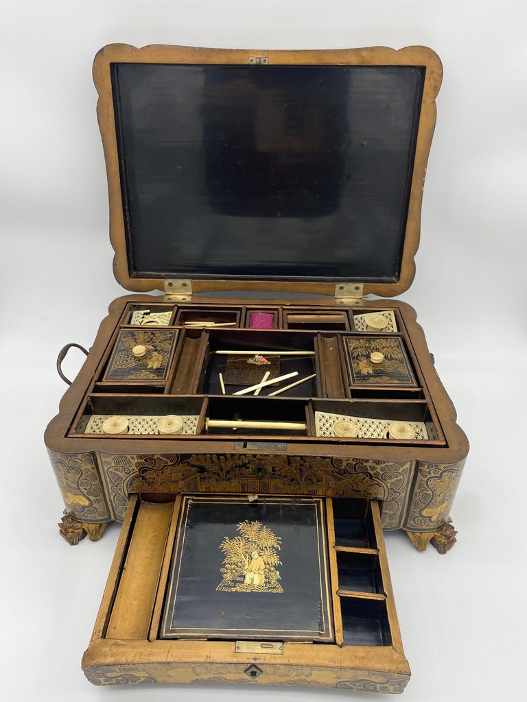 19th Century 14.25‘’ Large Chinese Lacquer Sewing Box For Sale at 1stDibs