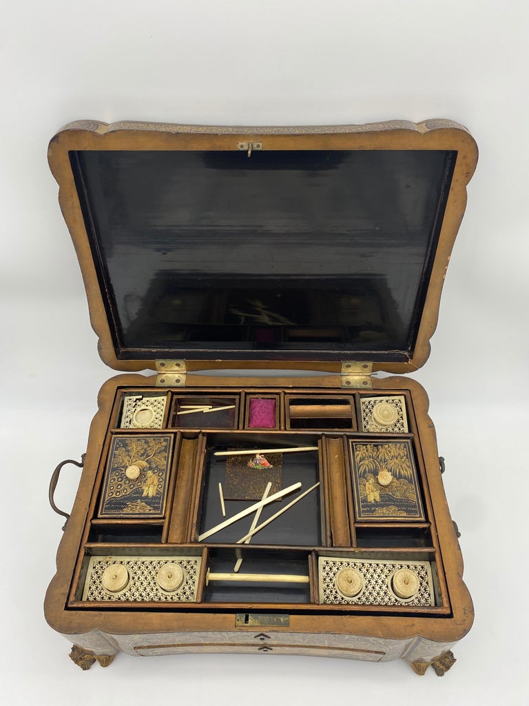 19th Century 14.25‘’ Large Chinese Lacquer Sewing Box For Sale at 1stDibs