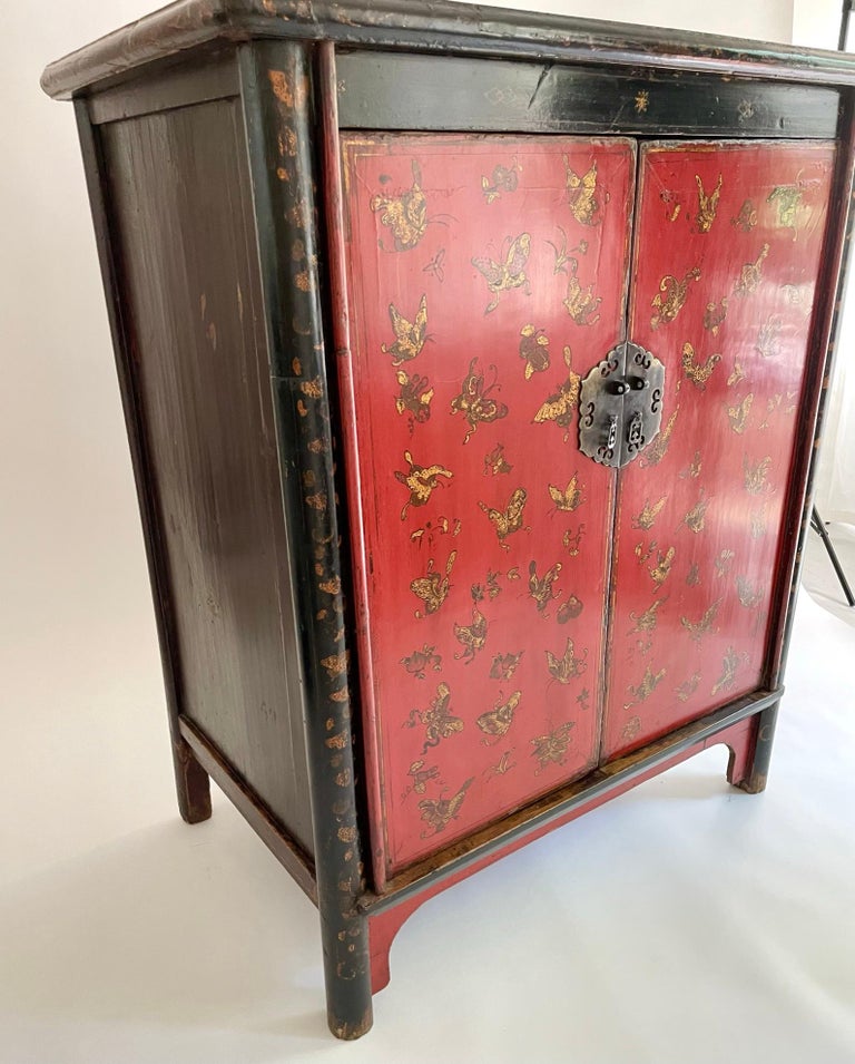 19th Century Chinese Red Lacquer Cabinet with Gilded Butterflies For ...