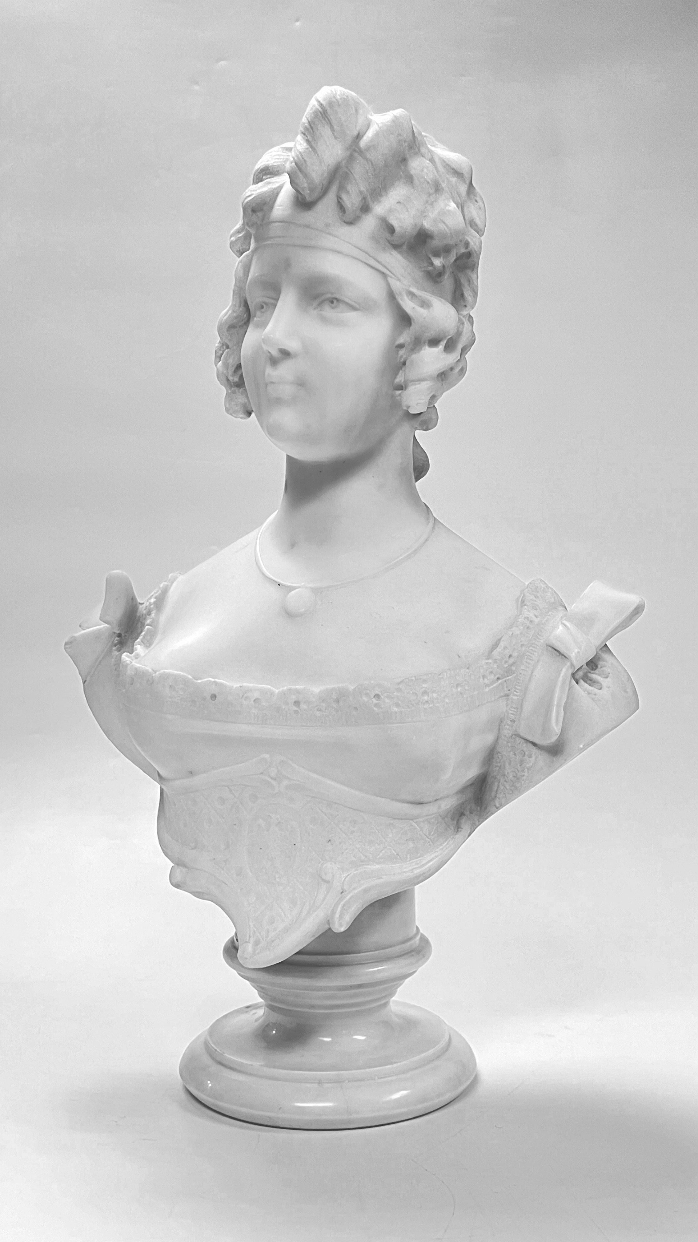 19th Century Continental Female Bust Sculpture in White Marble For Sale ...