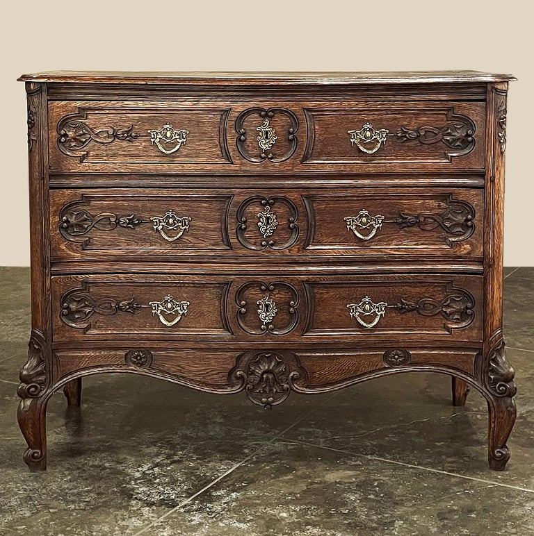 19th Century Country French Louis XIV Commode For Sale at 1stDibs