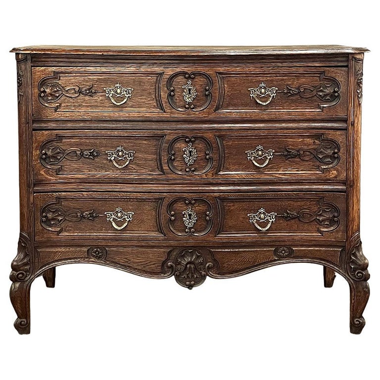 19th Century Country French Louis XIV Commode For Sale at 1stDibs