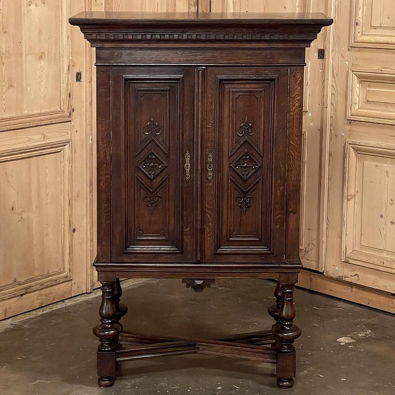 19th Century Dutch Raised Cabinet For Sale at 1stDibs