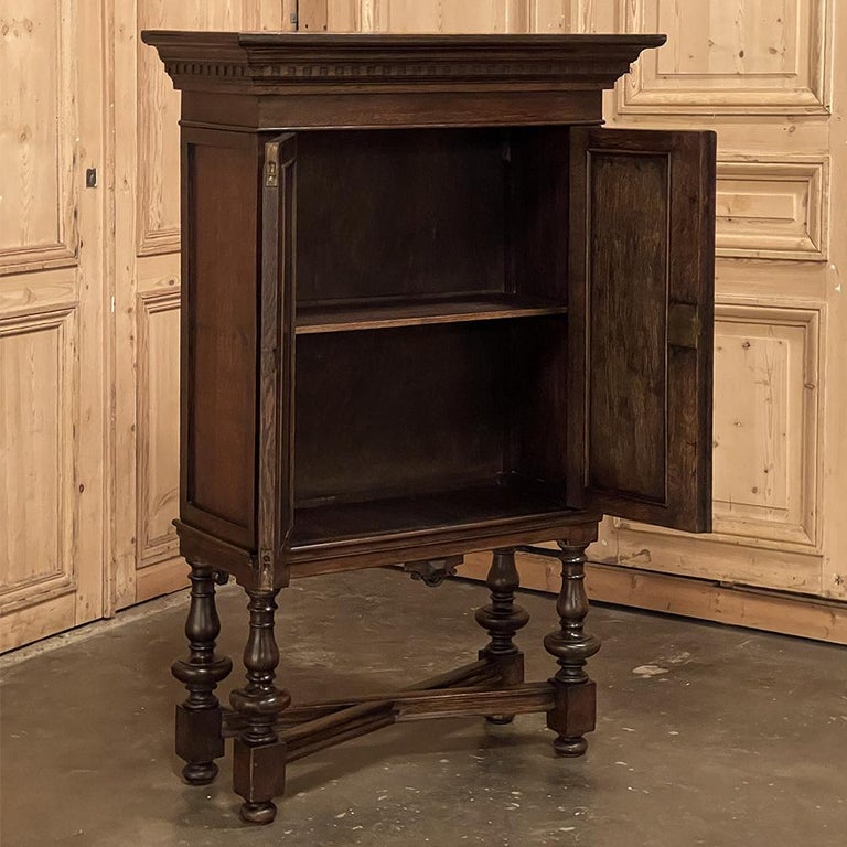 19th Century Dutch Raised Cabinet For Sale at 1stDibs
