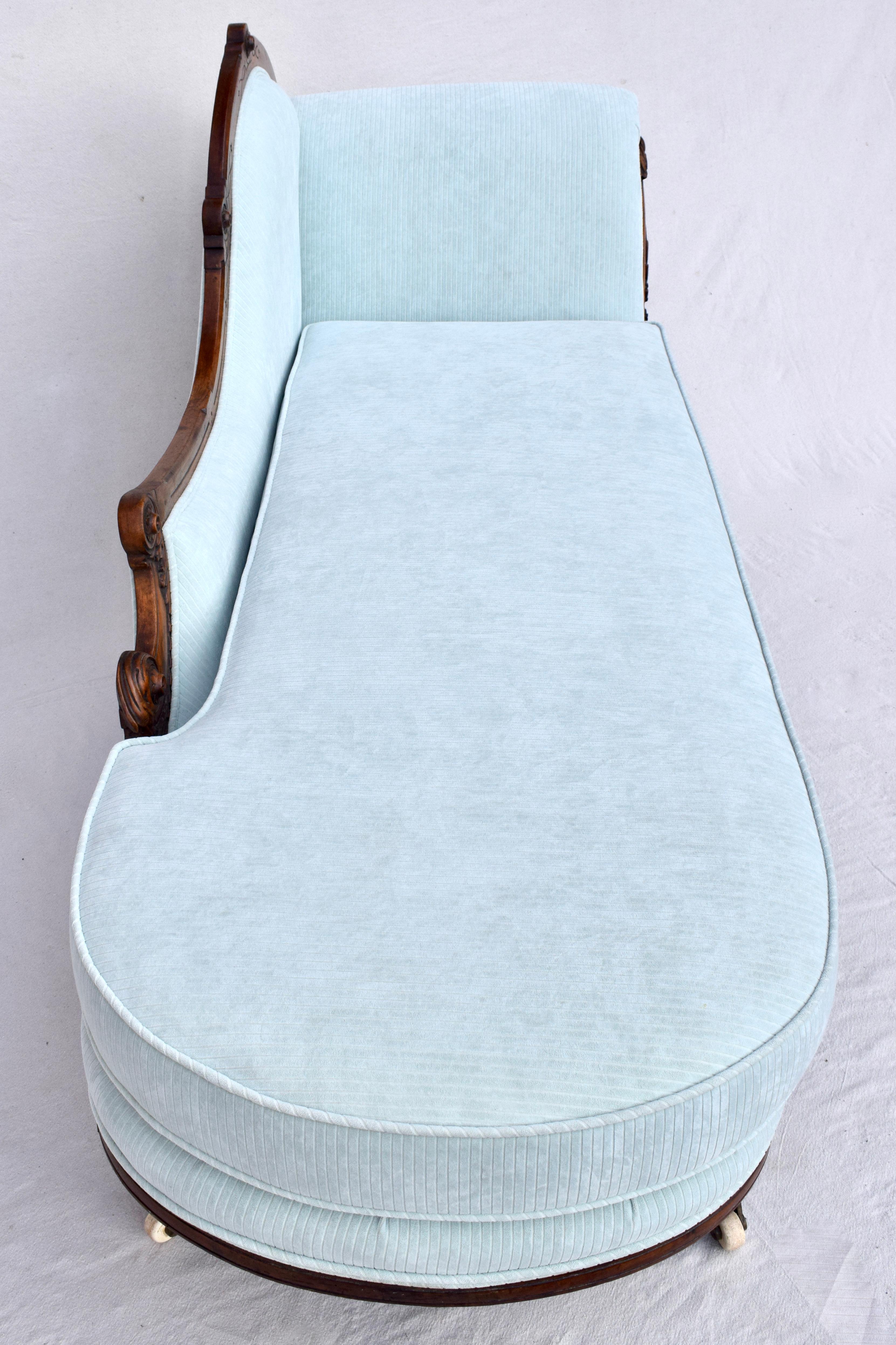 19th Century Empire Meridienne or Recamier in Carved Mahogany With ...