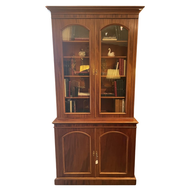 19th Century English Bookcase in Mahogany For Sale at 1stDibs
