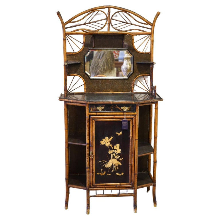 Meuble de rangement de style pavillon anglais du 19ème siècle en bambou ...