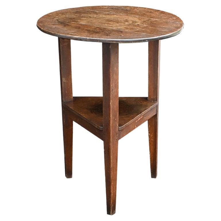 English 19th Century Pine Cricket Table with Circular Top and ...