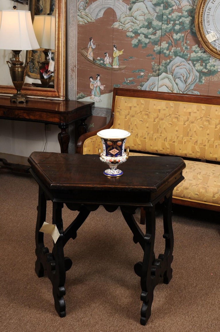 19th Century English Derby Porcelain Urn For Sale at 1stDibs
