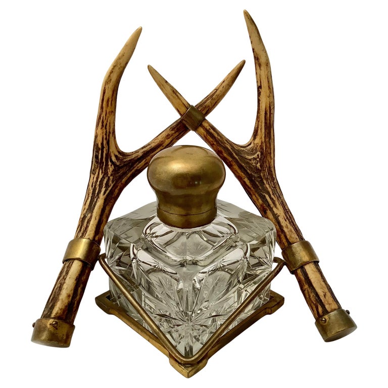 19th Century English Inkwell on Horn and Brass Base For Sale at 1stDibs
