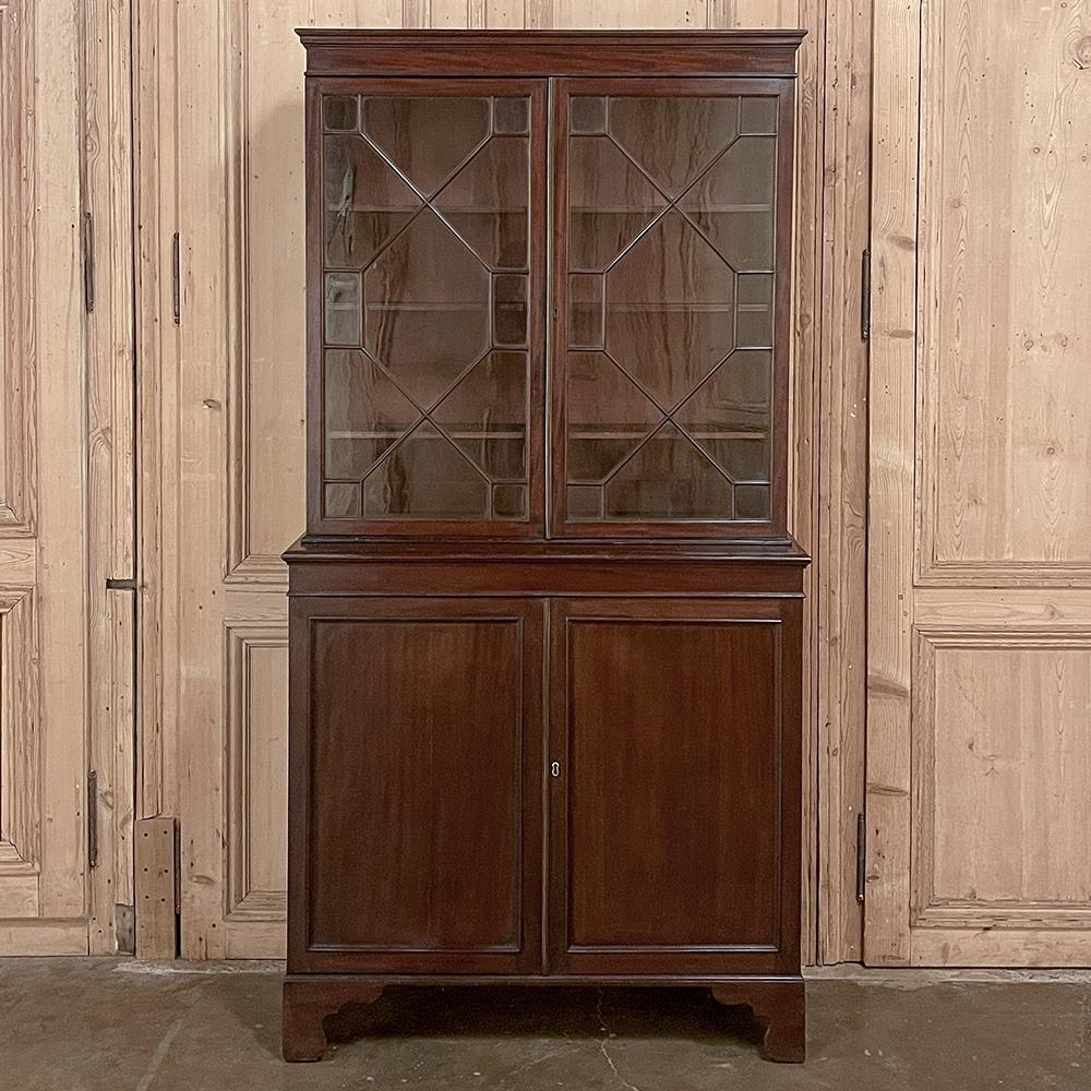 19th Century English Mahogany Bookcase ~ Curio Cabinet For Sale at 1stDibs