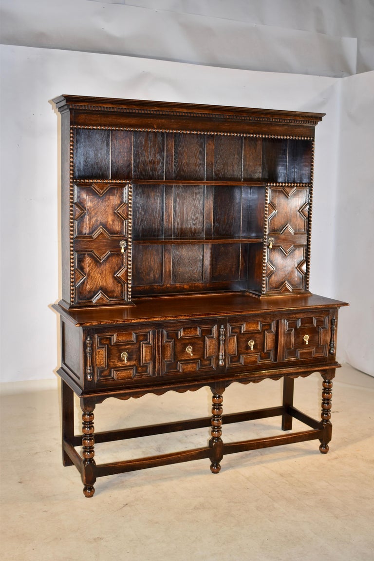 19th Century English Oak Welsh Cupboard For Sale at 1stDibs