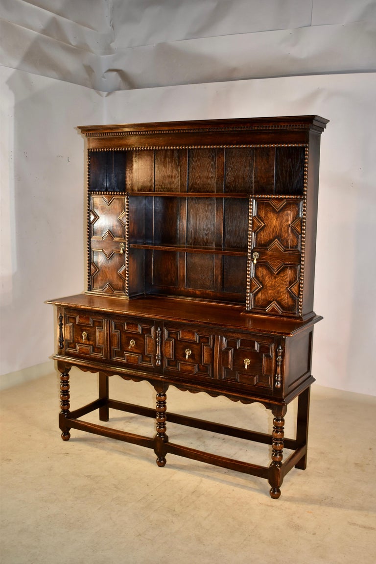 19th Century English Oak Welsh Cupboard For Sale at 1stDibs
