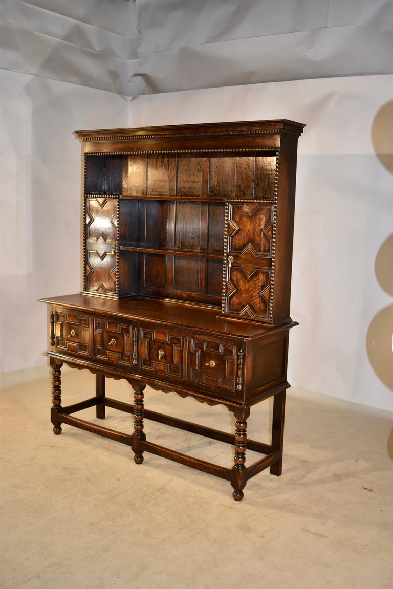 19th Century English Oak Welsh Cupboard For Sale at 1stDibs