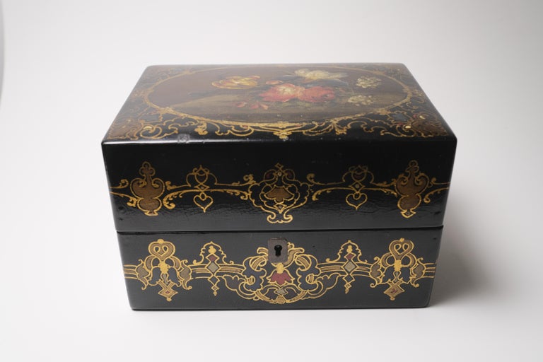 19th Century English Paper Mâché Box For Sale at 1stDibs