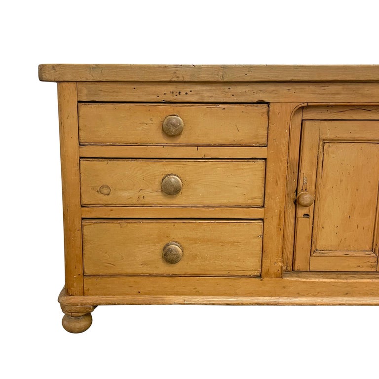 19th Century English Pine Pot Board For Sale at 1stDibs