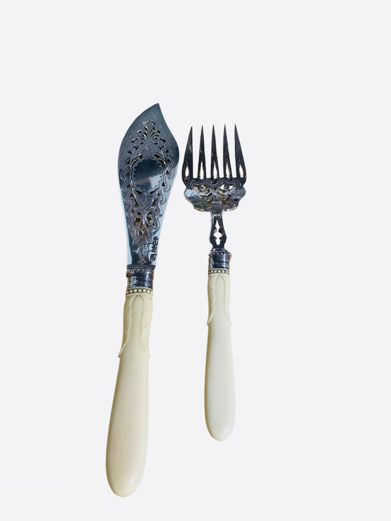 19th Century English Set Of Fishing Fork And Knife For Sale at 1stDibs