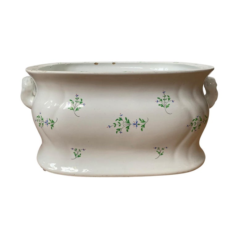 19th Century English Sprigware Porcelain Foot Bath, Unmarked For Sale ...