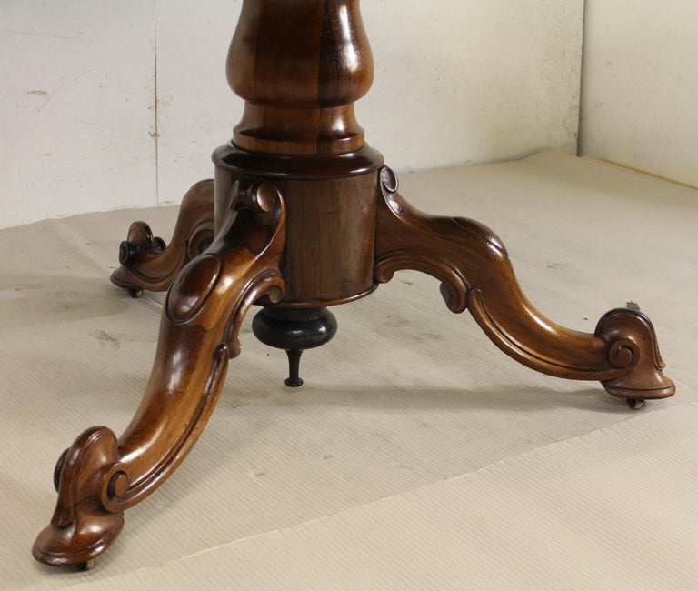 19th Century English Victorian Rosewood Loo Table at 1stDibs