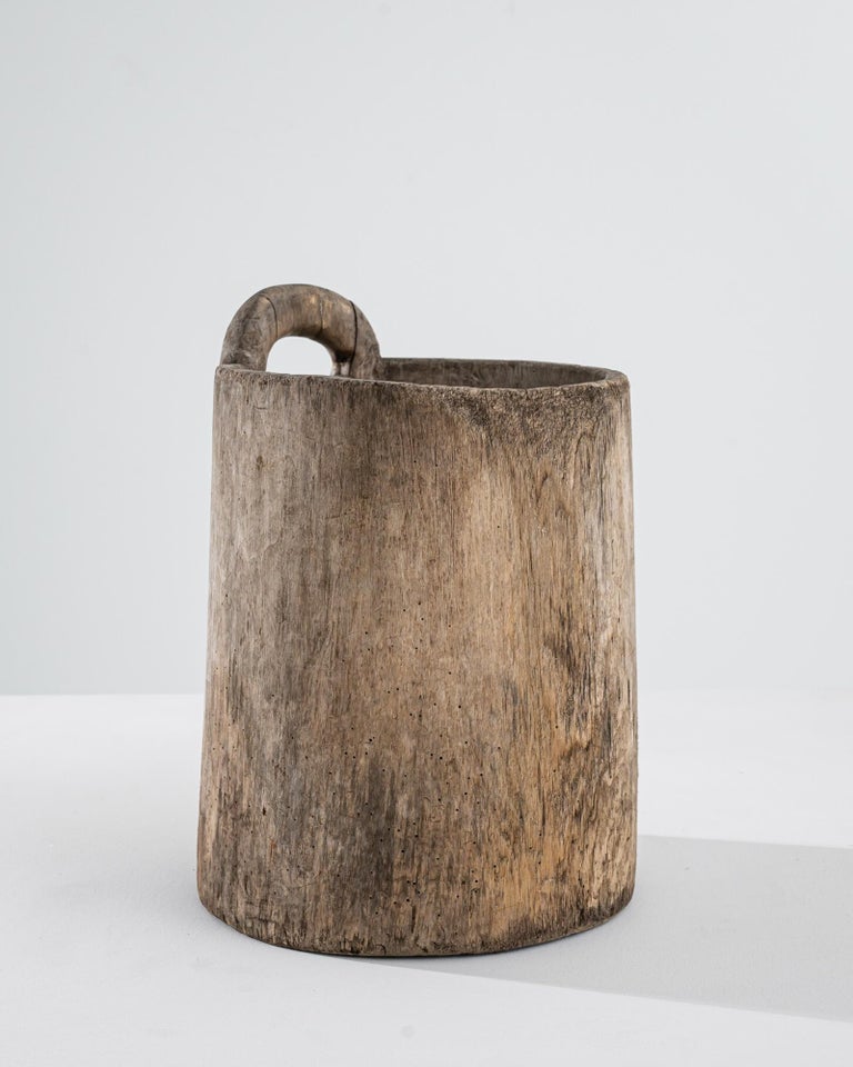 19th Century European Wooden Bucket For Sale at 1stDibs
