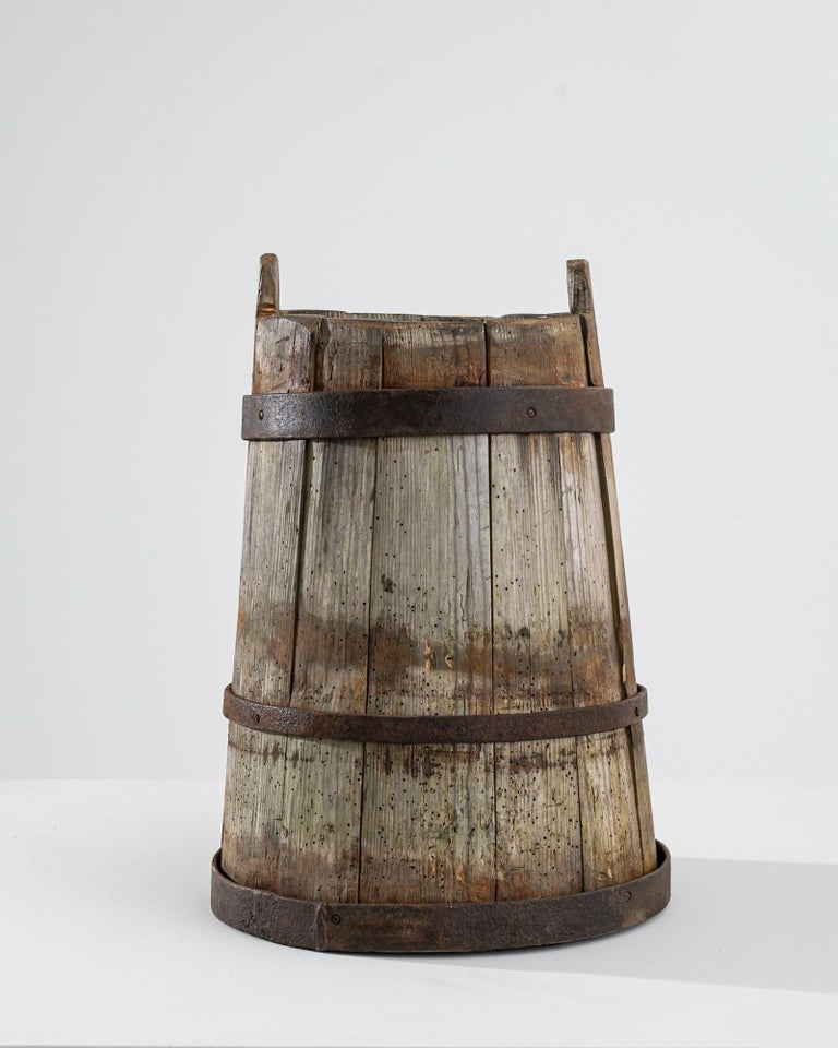 19th Century European Wooden Bucket For Sale at 1stDibs
