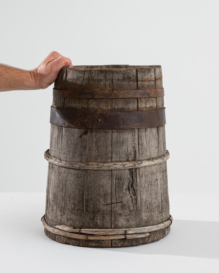 19th Century European Wooden Bucket For Sale at 1stDibs