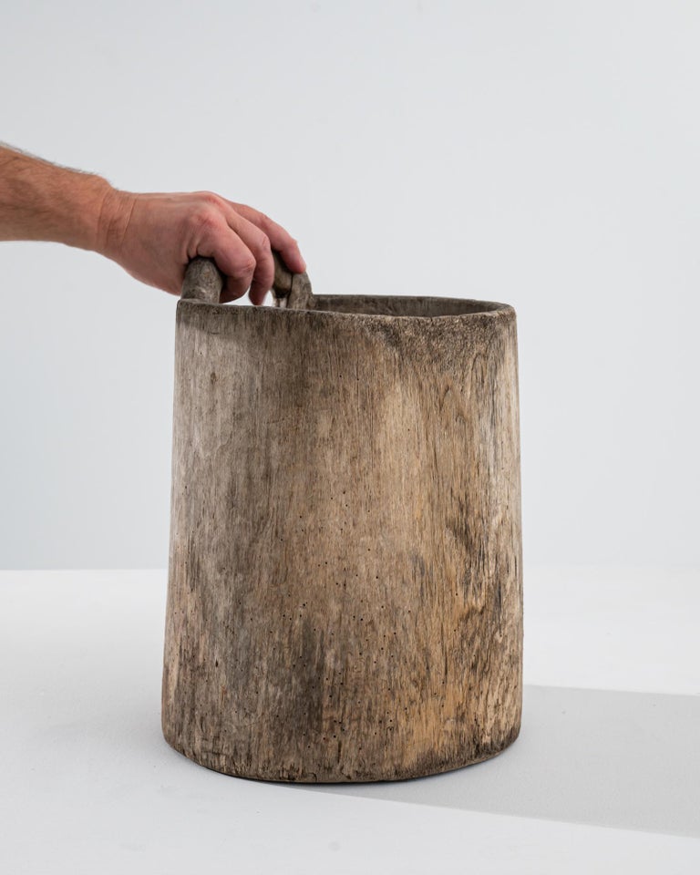19th Century European Wooden Bucket For Sale at 1stDibs