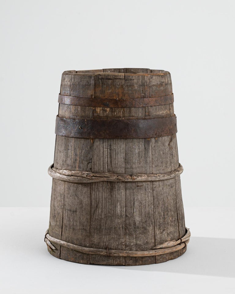 19th Century European Wooden Bucket For Sale at 1stDibs