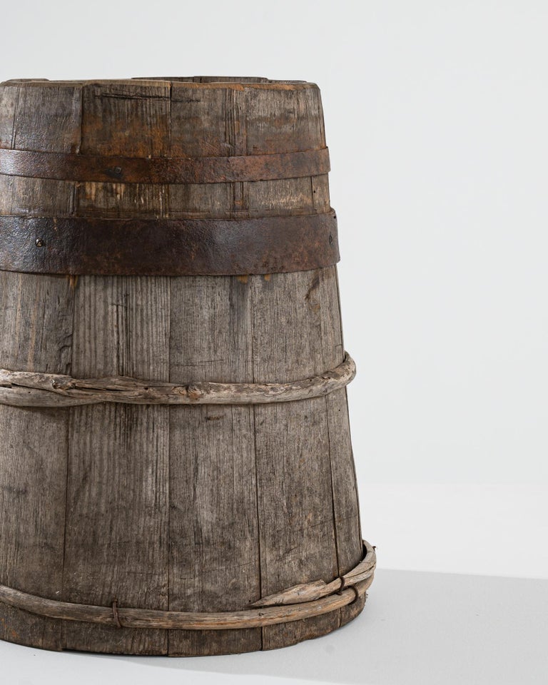 19th Century European Wooden Bucket For Sale at 1stDibs