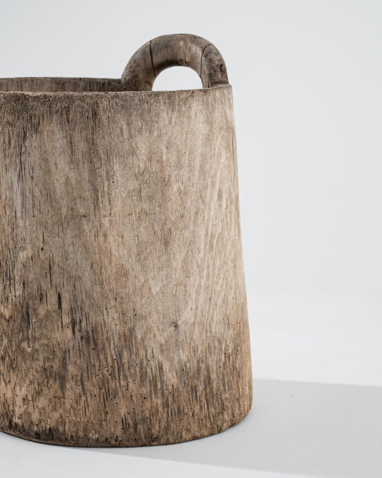 19th Century European Wooden Bucket For Sale at 1stDibs