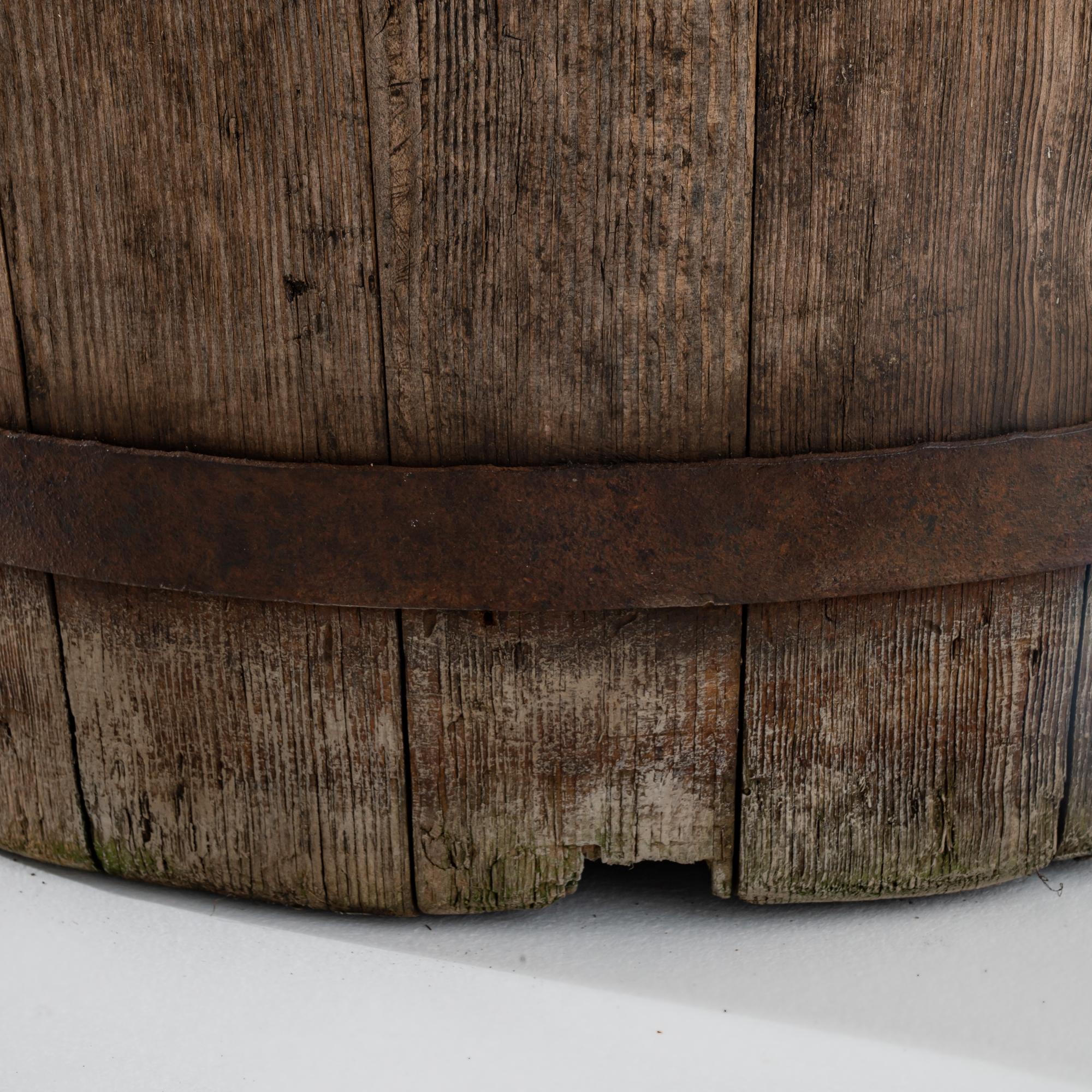 19th Century European Wooden Bucket For Sale at 1stDibs