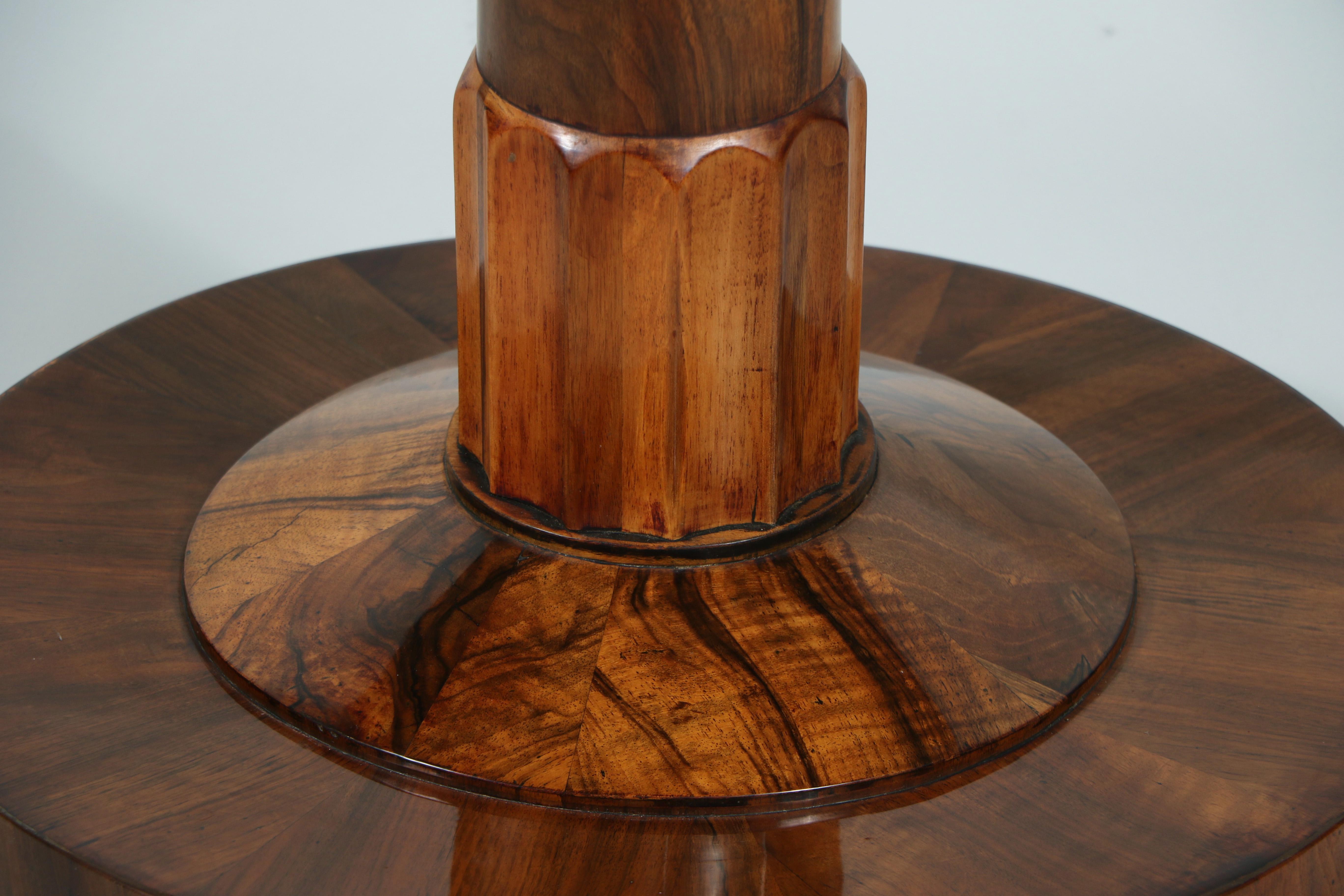 19th Century Biedermeier Walnut Table. Vienna, c. 1825. For Sale at 1stDibs